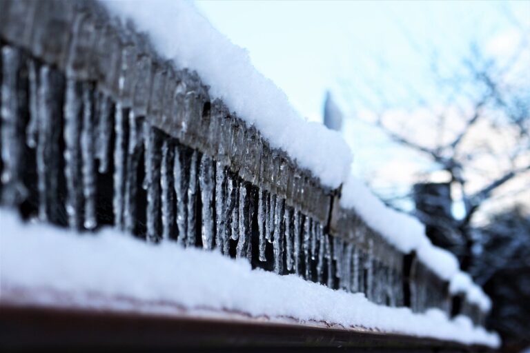 Understanding Ice Damming: Causes, Effects, and Prevention - Knight's ...